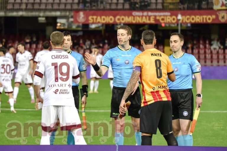 Rigore di Salvemini, Arezzo battuto di misura a Benevento. Finisce qua ...